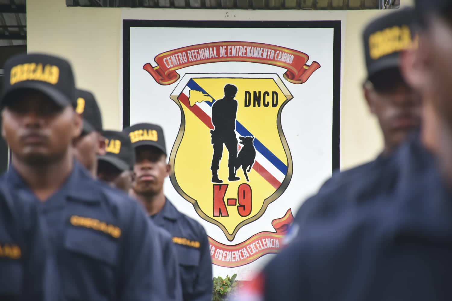 DNCD INGRESA 90 ASPIRANTES AGENTES ANTINARCÓTICOS Y BINOMIOS CANINOS ...
