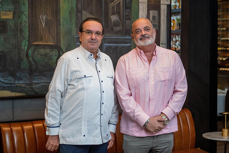 7- Ángel García Y Antonio Rodríguez – Periodico Primicias