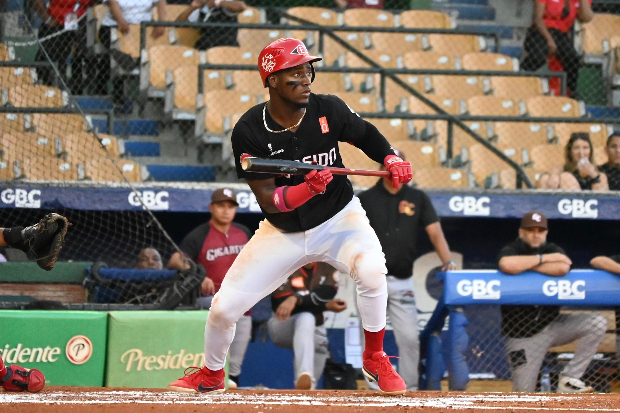 Escogido vence a Gigantes para seguir en pelea por la final – Periodico ...