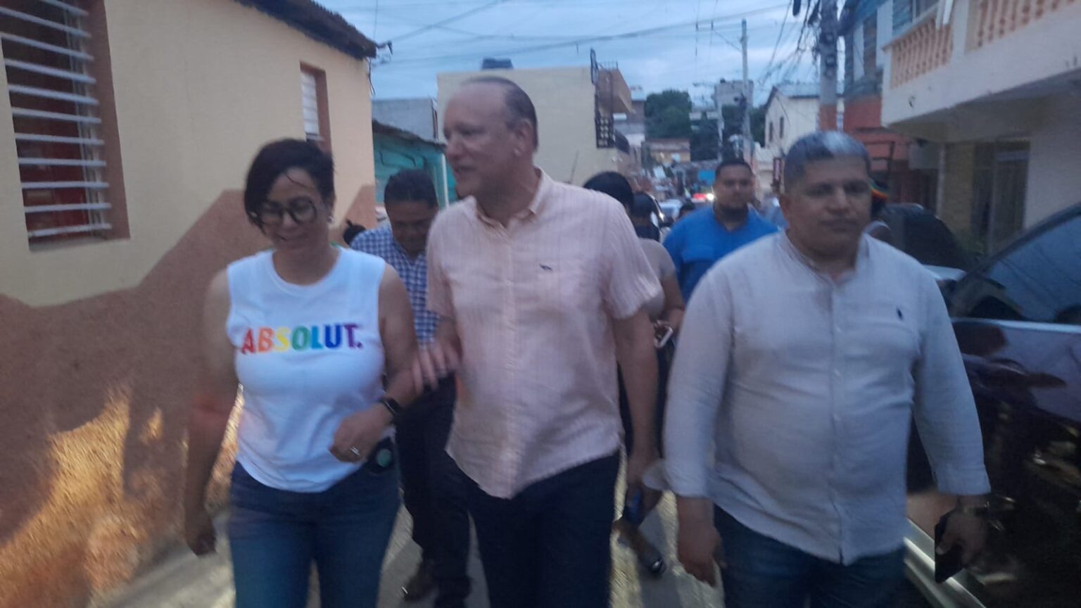 Alcalde Ulises Rodríguez brinda apoyo a las familias afectadas por ...
