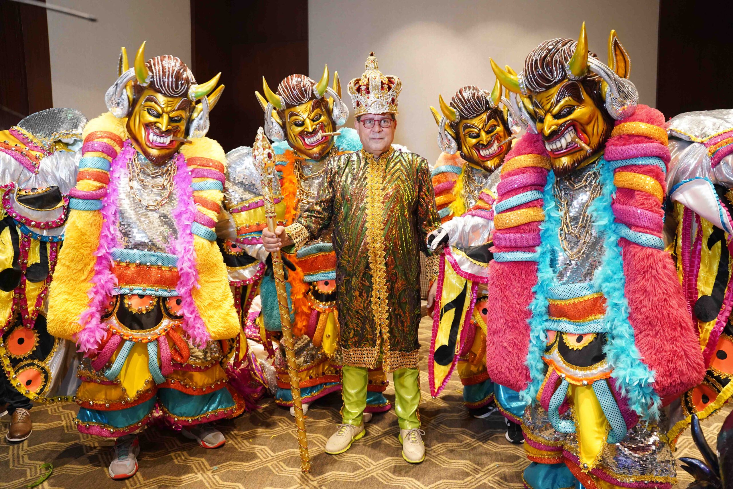 Los Broncos de La Vega hacen historia en el lanzamiento del Carnaval ...