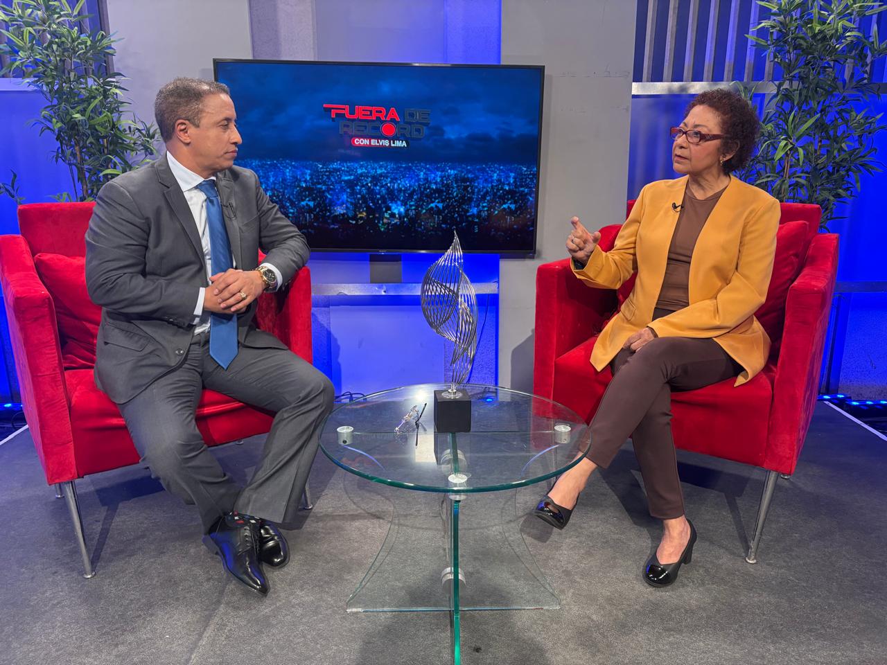 Presidenta del Frente Amplio advierte que la democracia dominicana se ...